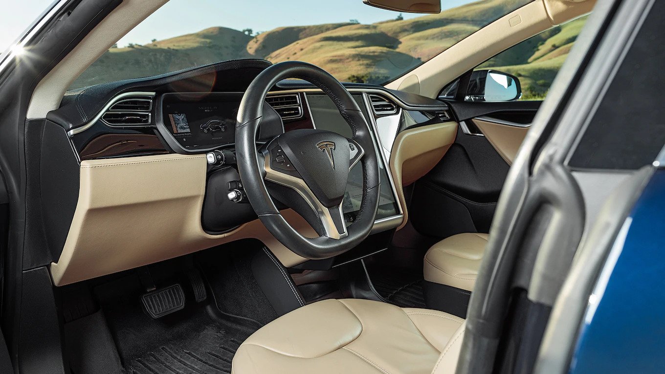 2013 Tesla Model S inducted to Motor Trend's 'Ultimate Car of the Year ...